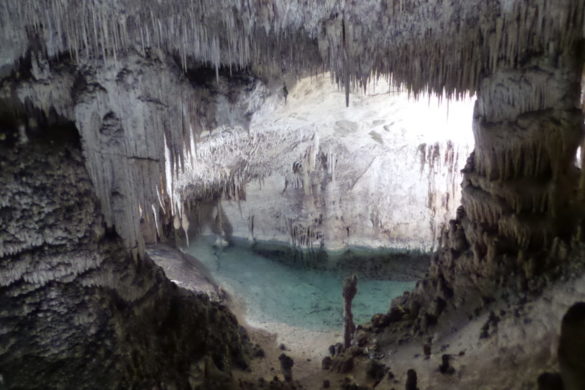 Hiking Mount Timpanogos Caves - The Well Traveled Road